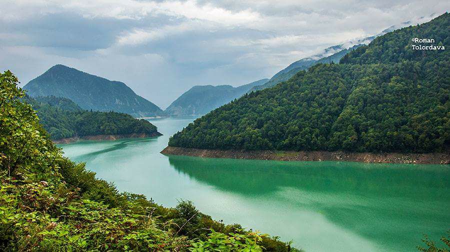 Georgia’s huge Enguri Dam to transform into a tourist zone ...